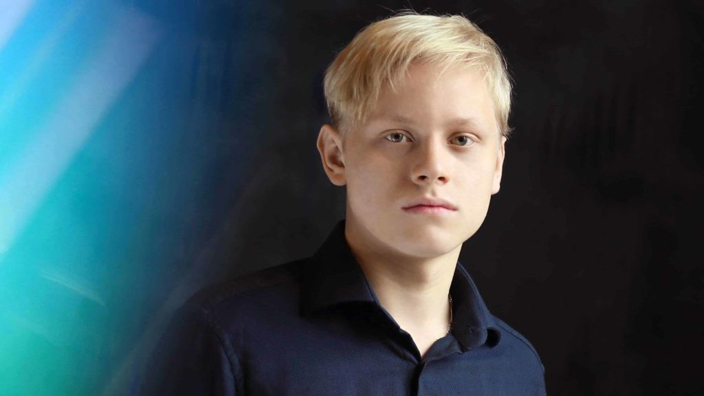 【Contestants' Footprints After CIMC 】Pianist Alexander Malofeev plays ...